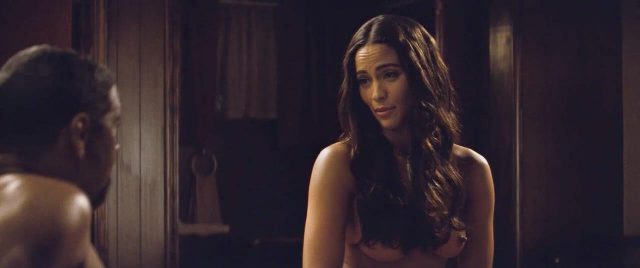 Paula Patton Desnuda en "2 Guns"